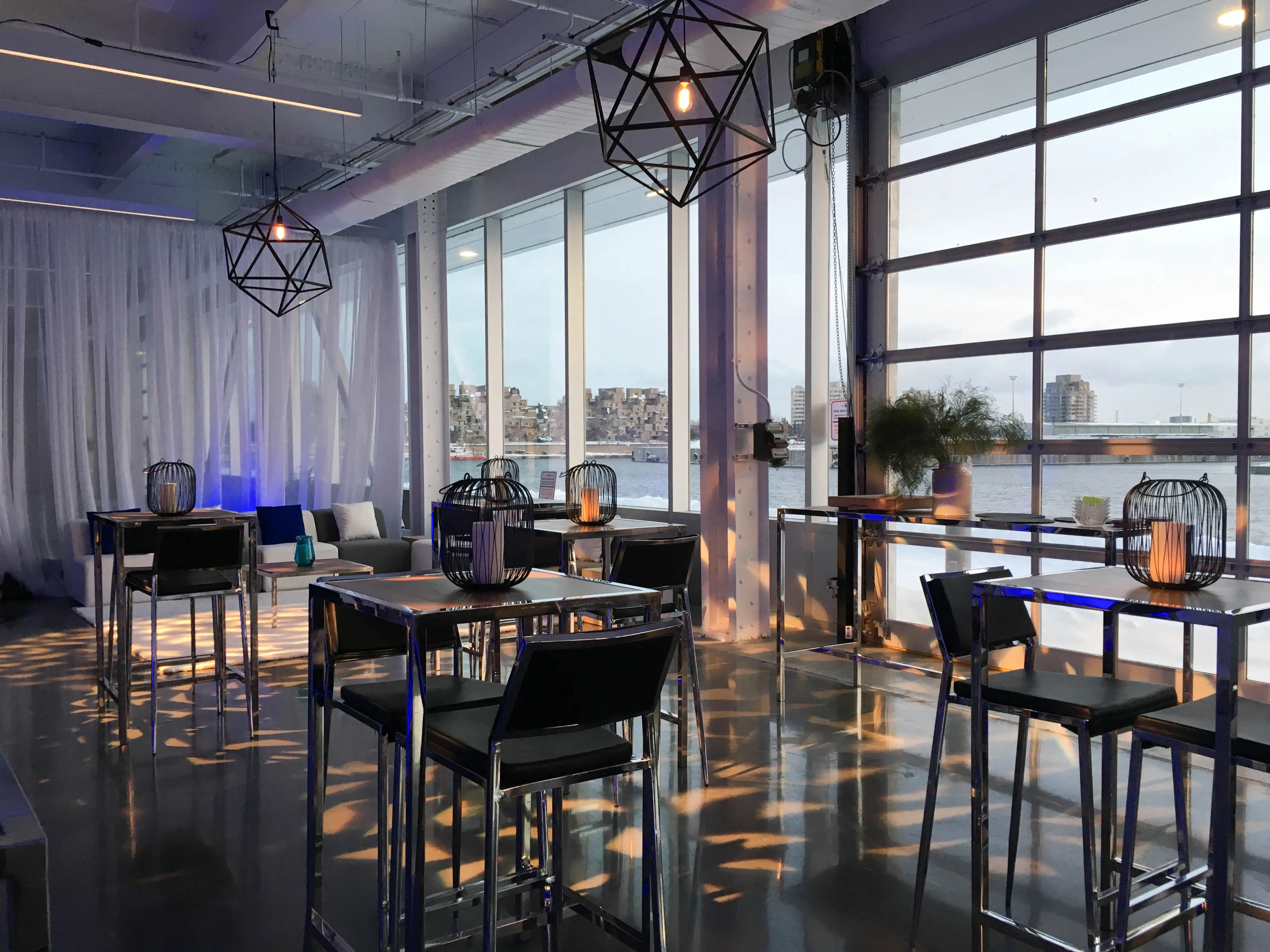 Tonic - Table console - Stainless & Noir | DX