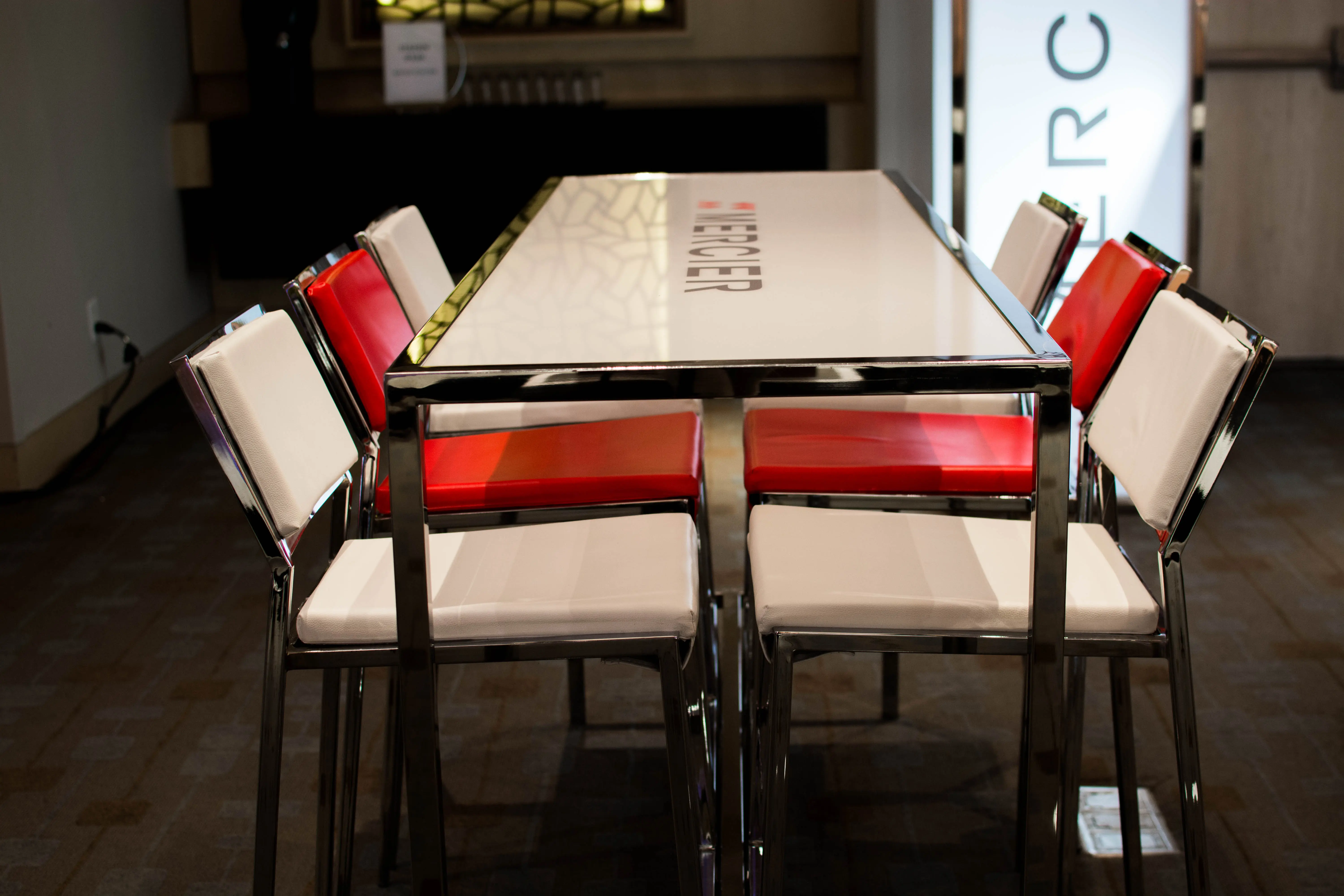 Tonic - Table commune - Fermé - Stainless & Blanc | DX