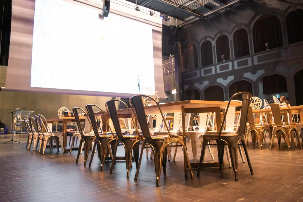 Chaise Loft Table Diner Victoria 4 | DX