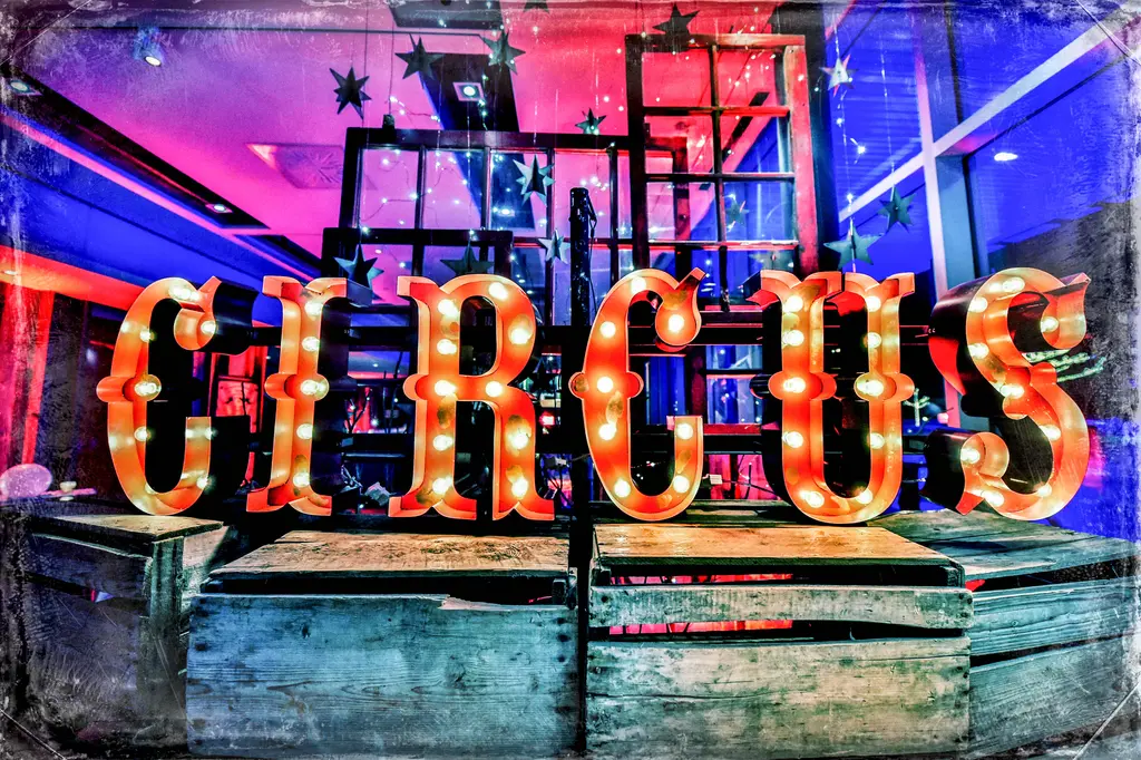 Circus Sign | DX